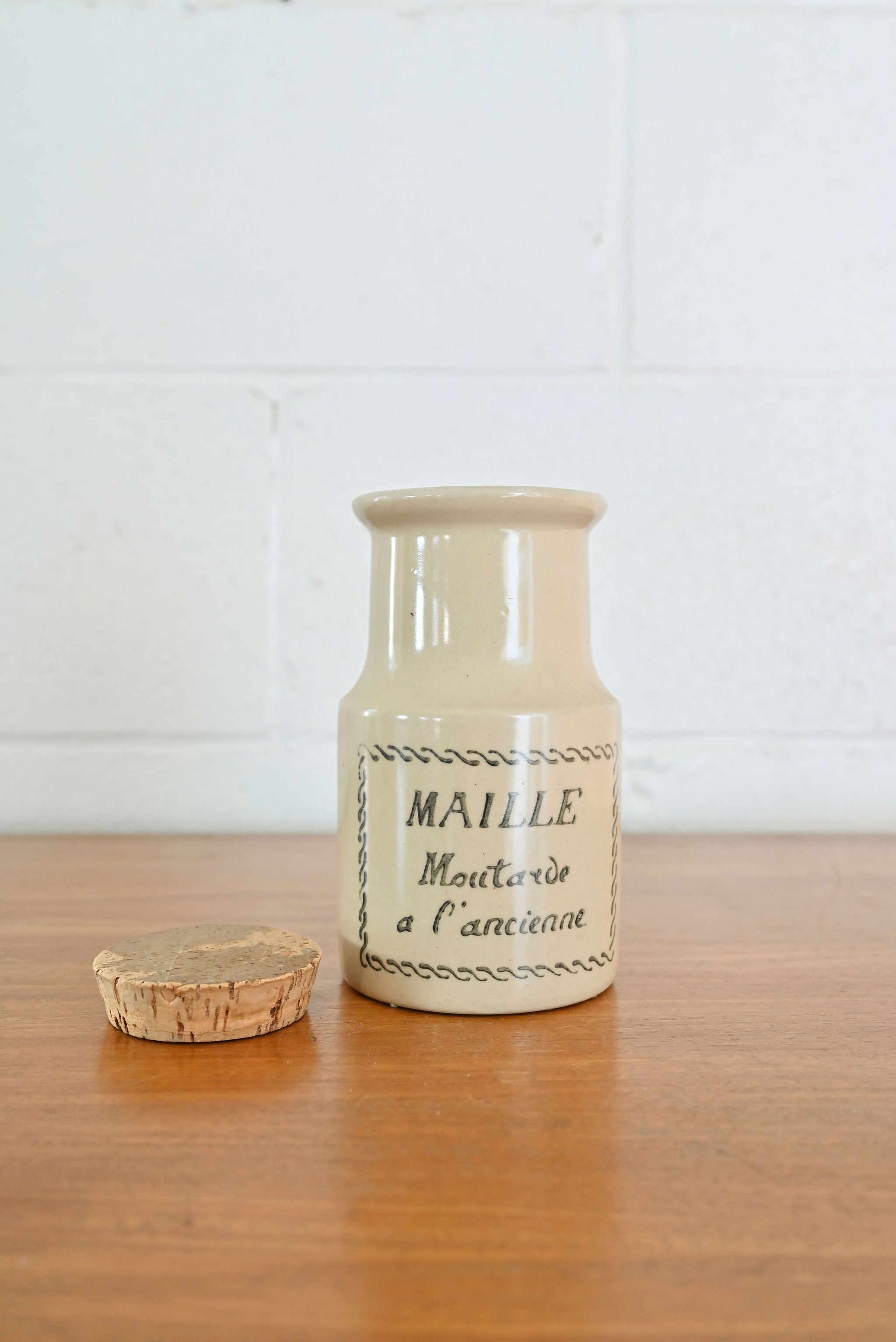 vintage french "maille" jar, black typography – Joliette